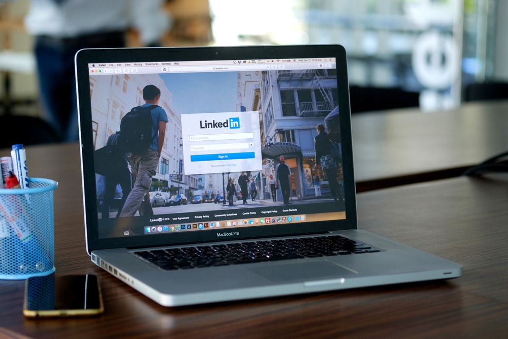 27 powerful LinkedIn business pages examples to inspire you | IMPACT